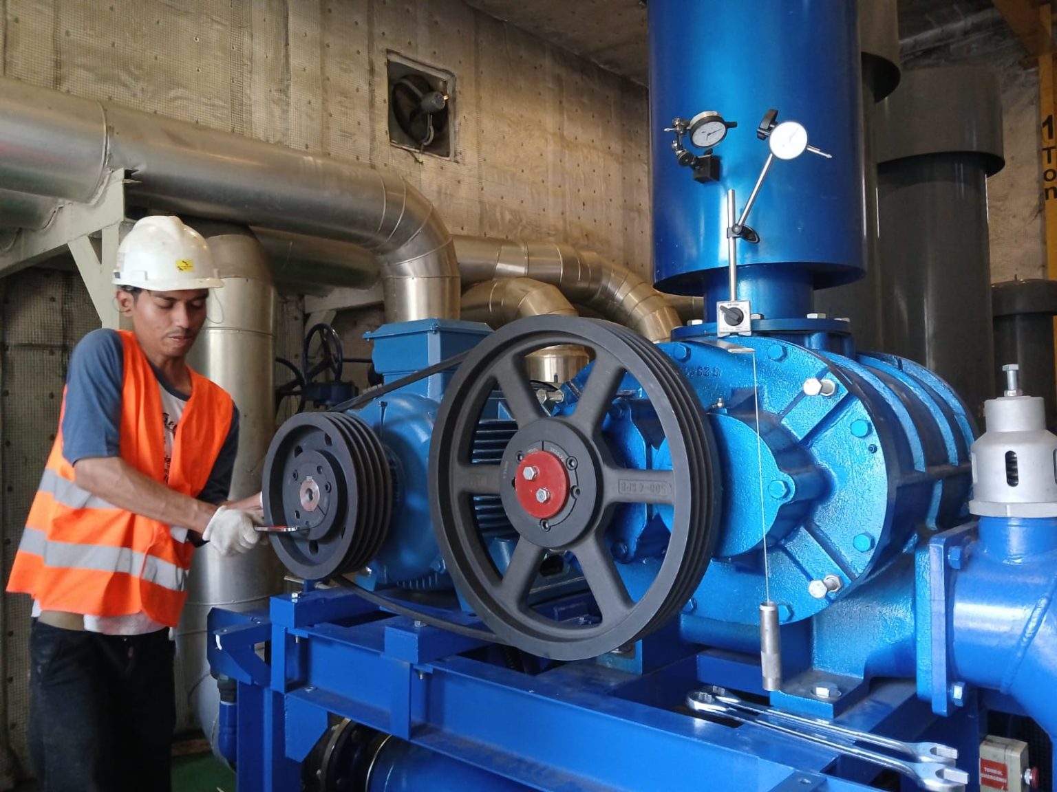 Alignment and Installation of Taiko Root Blower - Alat Industri Utama